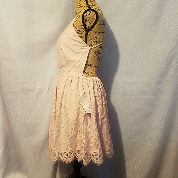 Tobi | Dresses | Tobi Strappy Back Lace Dress | Poshmark